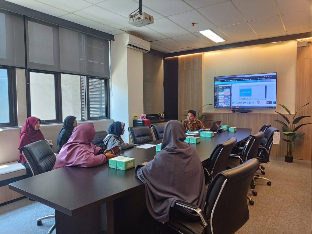 Insantama Junior High School Explores UPI Science/IPSE Study Program ...